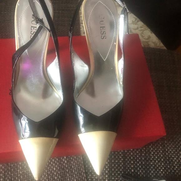 Guess | Shoes | Ladies Guess Sandals Size 8 2 Almost New | Poshmark